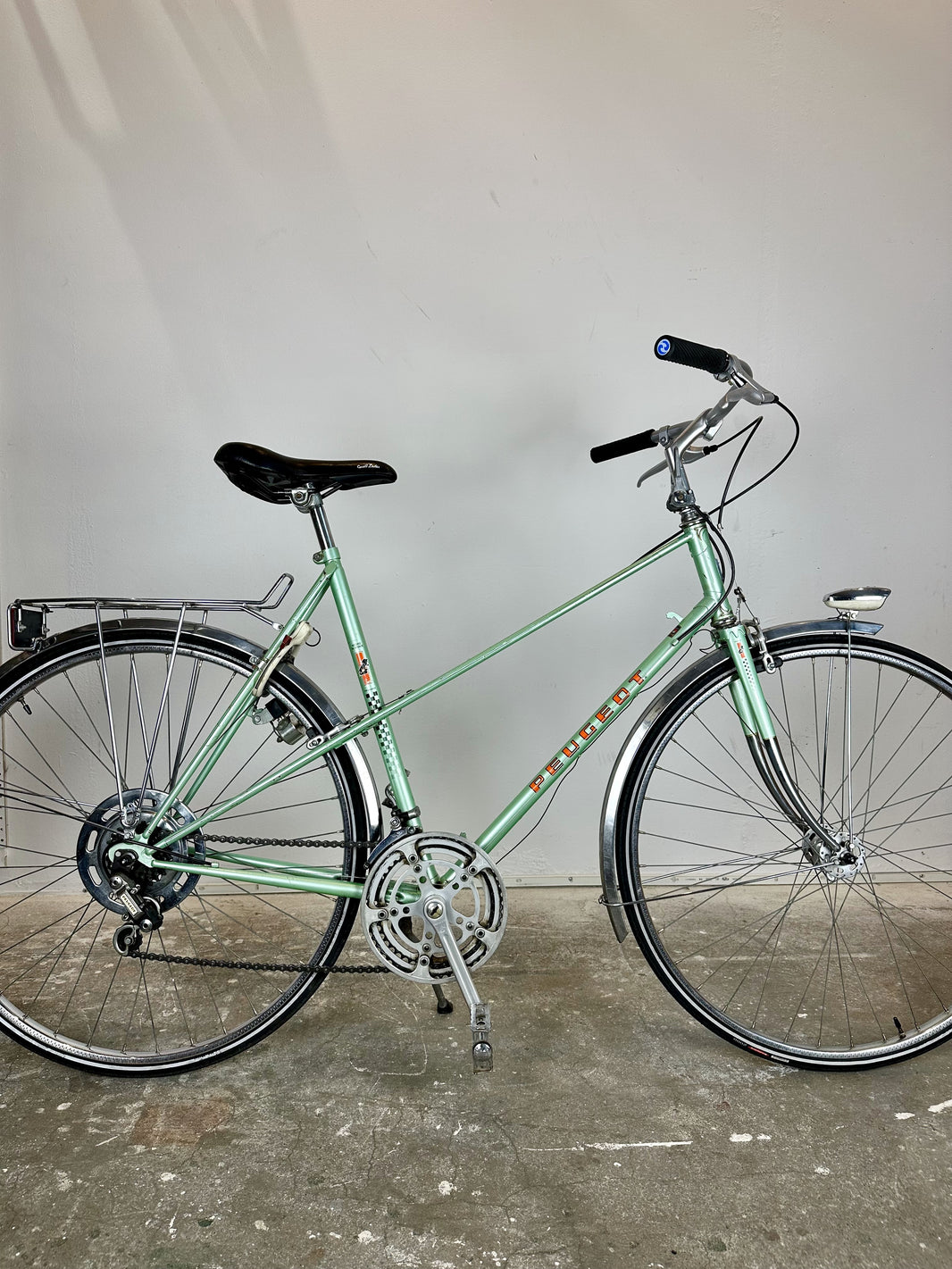 Retro Bike Rotterdam vintage steel racing bicycles and components